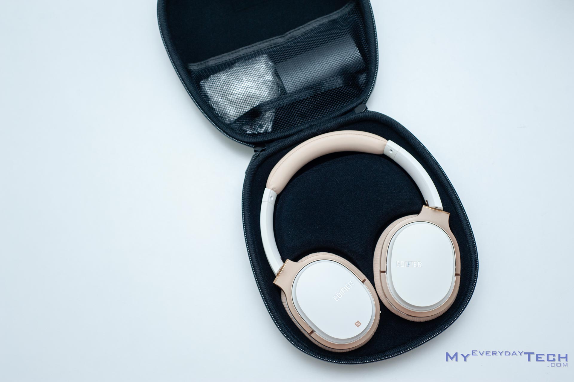 Review: Edifier W830BT Wireless Headphones: Crazy Battery Life