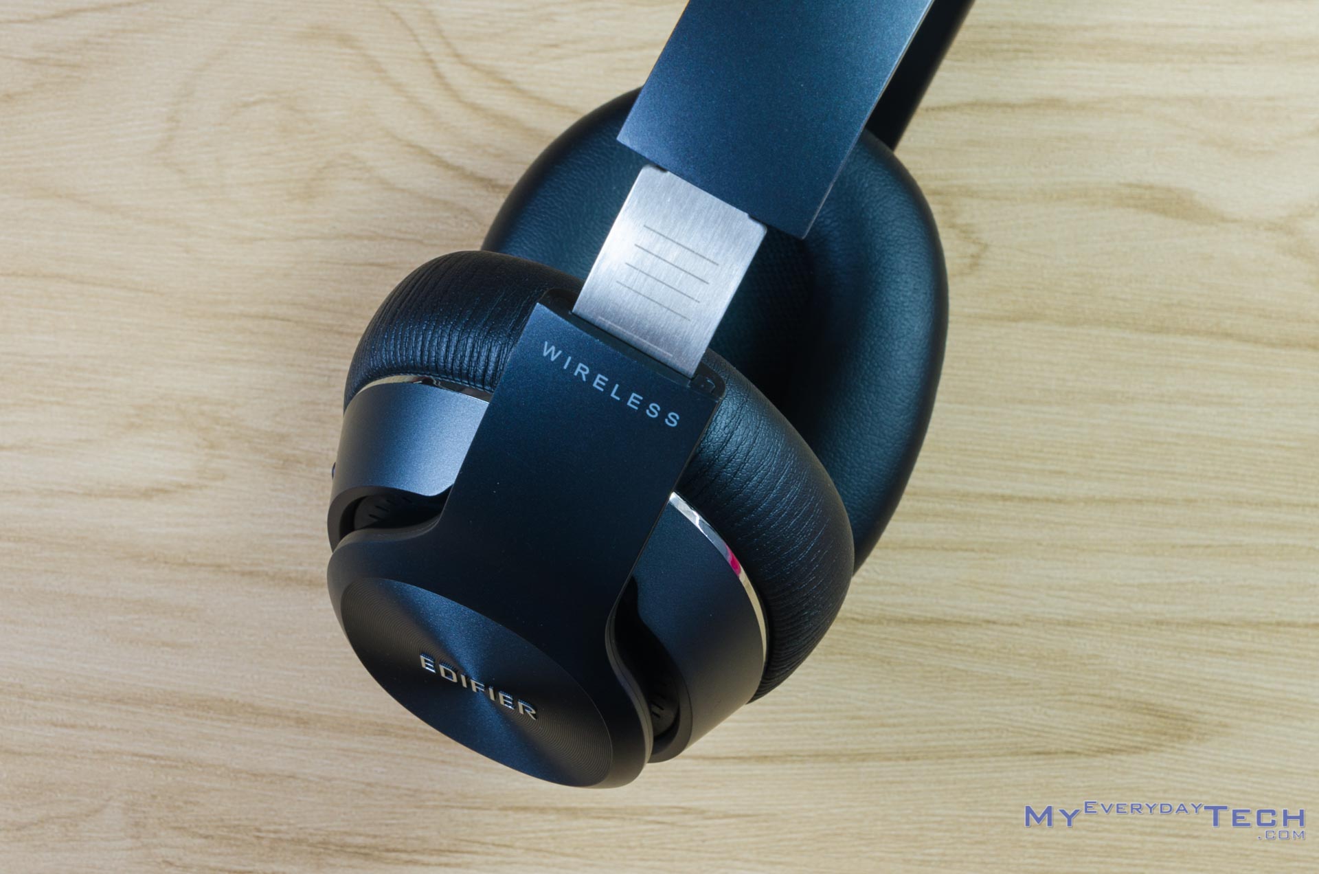 Review - Edifier W820BT Wireless Headset