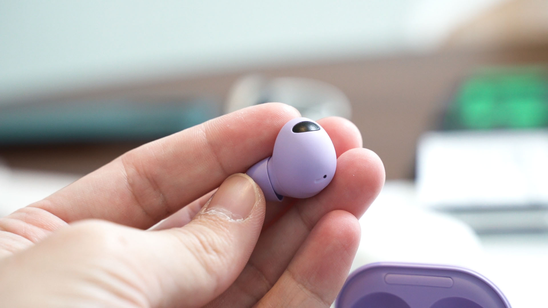 Samsung Galaxy Buds2 Pro Early Hands On - Finally Some High Resolution ...