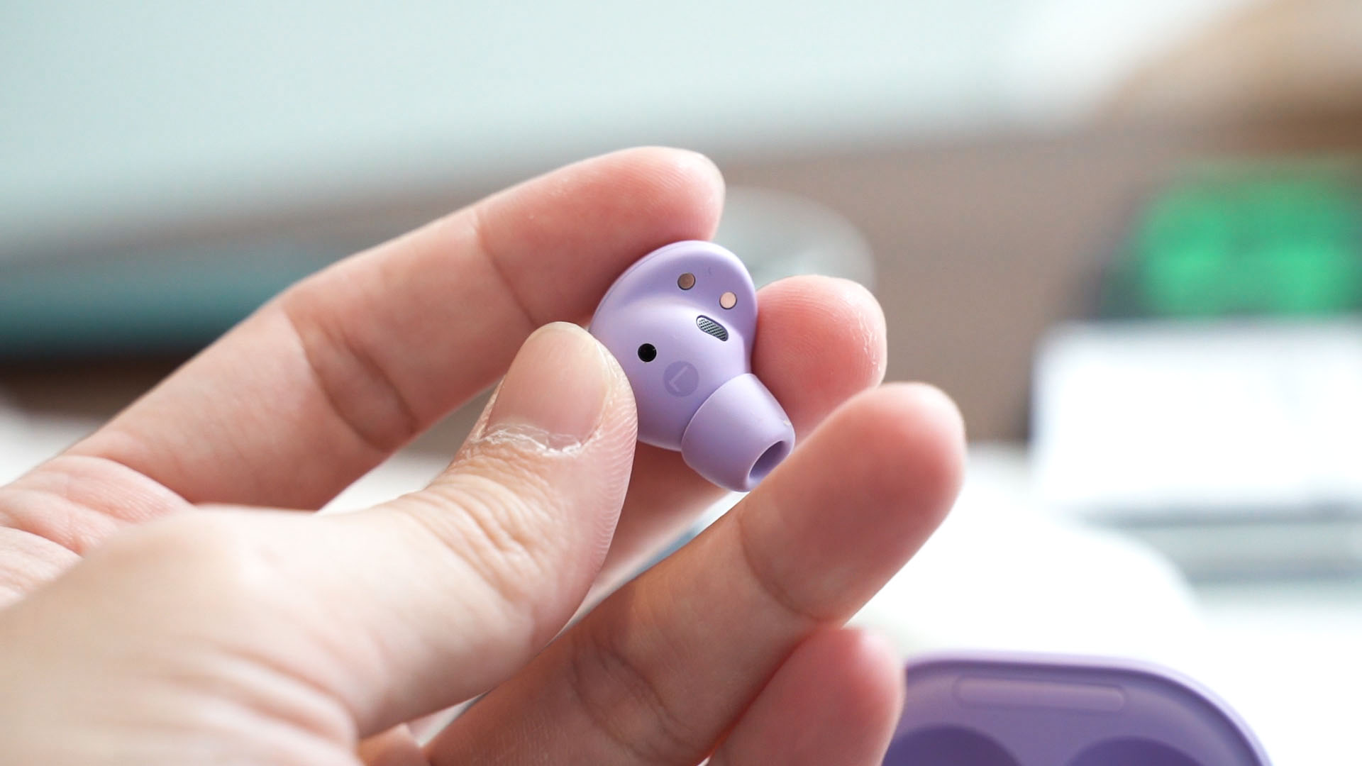 Samsung Galaxy Buds2 Pro Early Hands On - Finally Some High Resolution ...